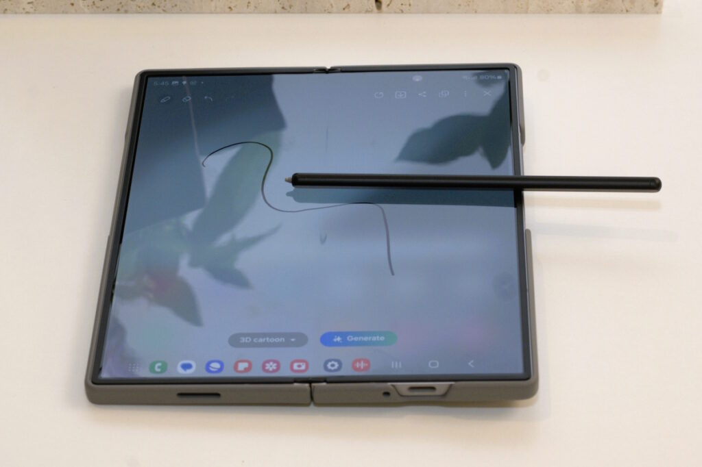Galaxy Z Fold 8 ohne sichtbare Falz? Unser Gerüchte-Check