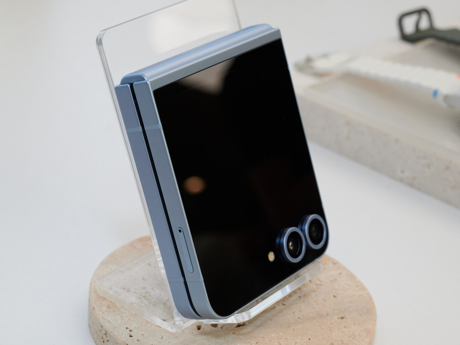 Galaxy Z Flip 6 mit o2 Basic-Vertrag ab eff. 10,49 €mtl.