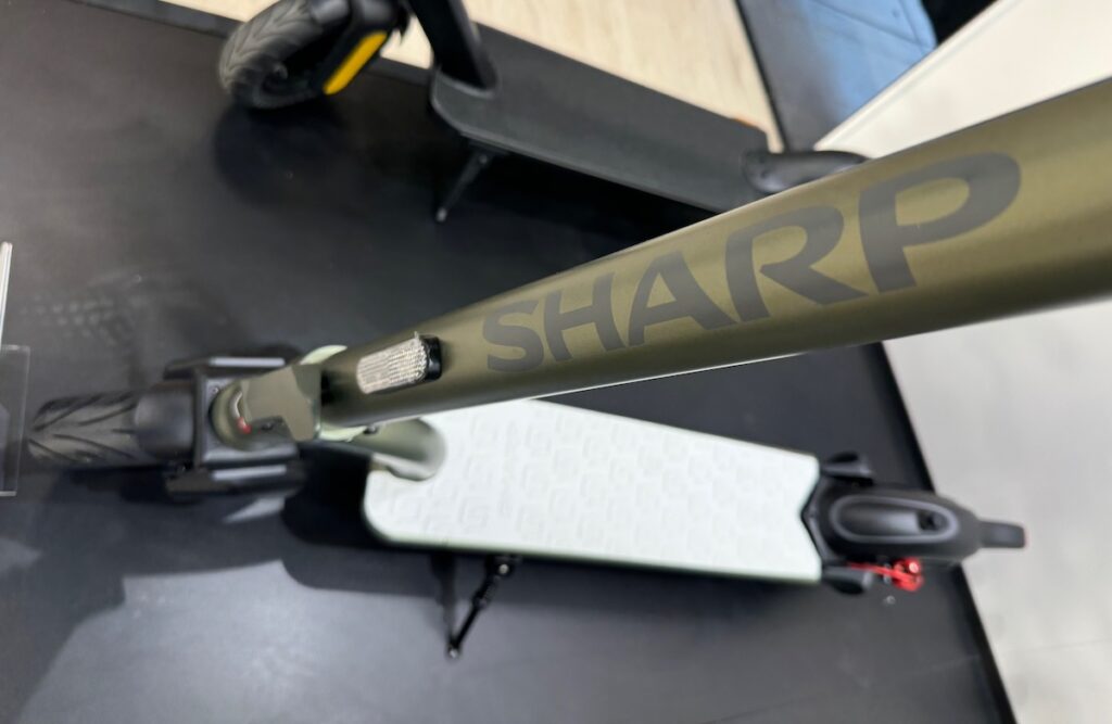 Sharp zeigt neue Unterhaltungselektronik und E-Mobility-Lösungen